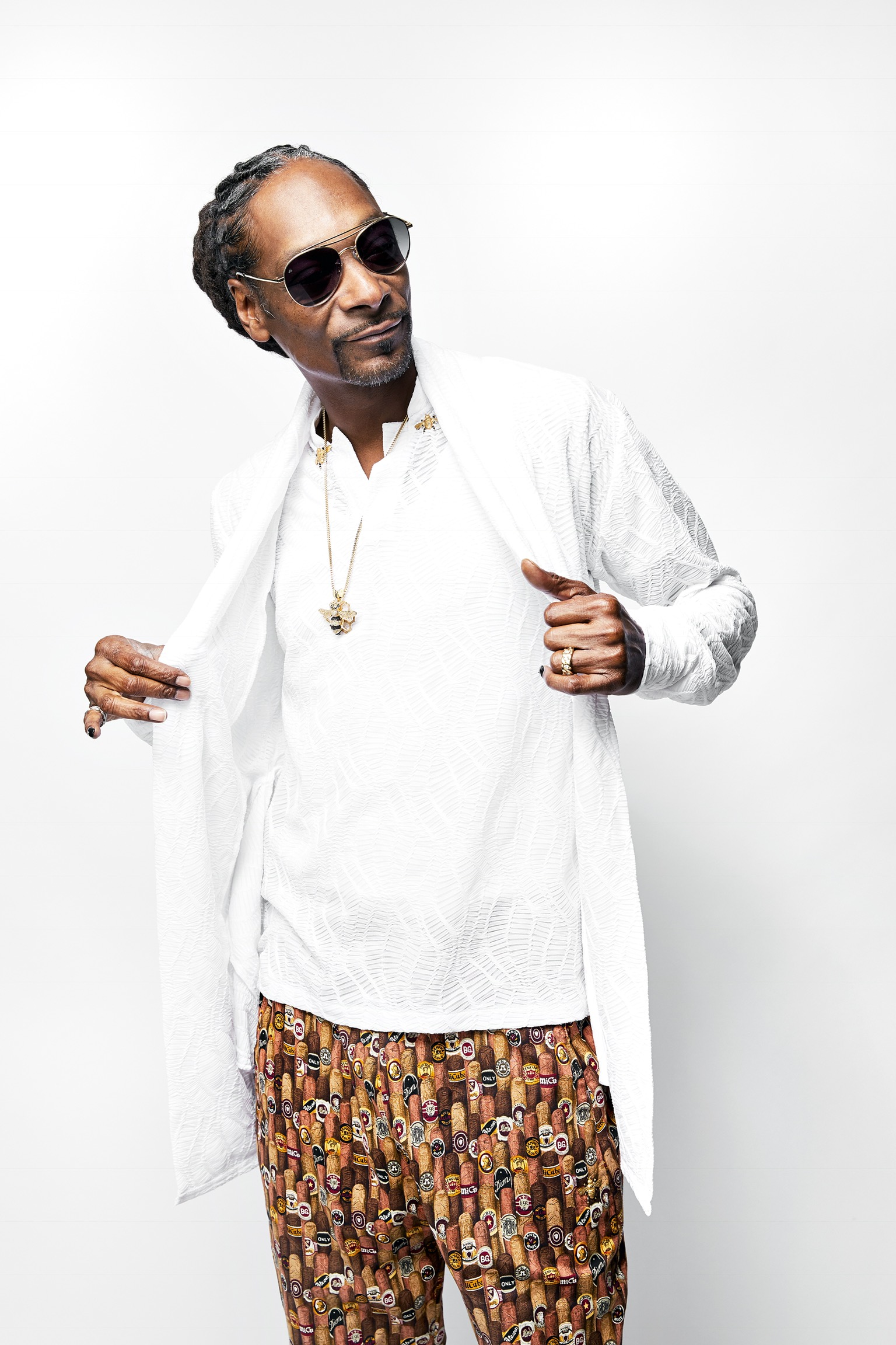 Snoop Dogg Releases New Single “Roaches In My Ashtray,” Announces New ...