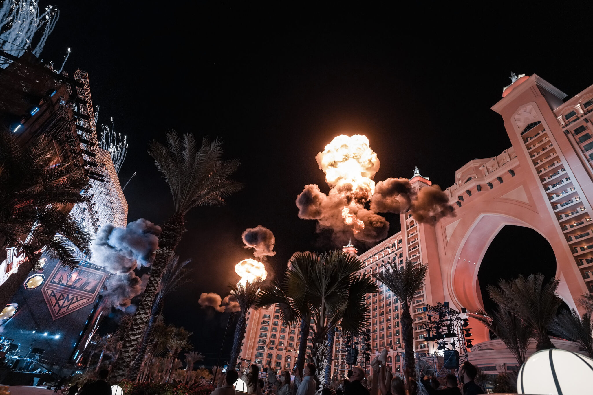 KISS Said Goodbye to 2020 with an EPIC Live-Streamed Concert at ...