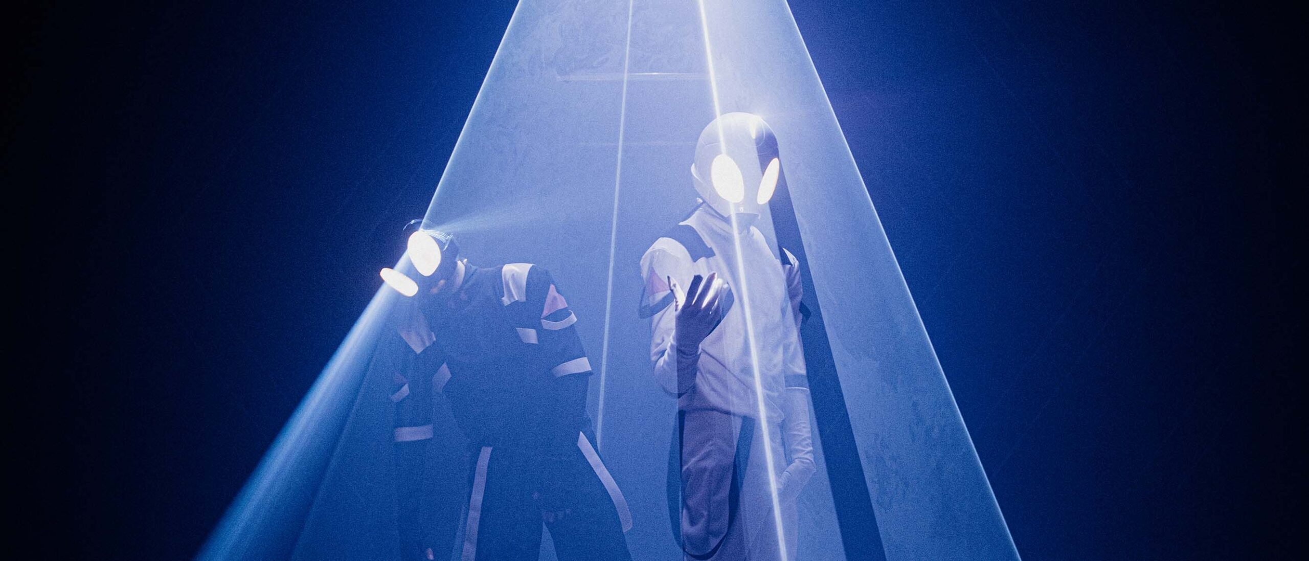 Martin Garrix and MAEJOR of AREA21 Announce 'Live on Planet Eart ...
