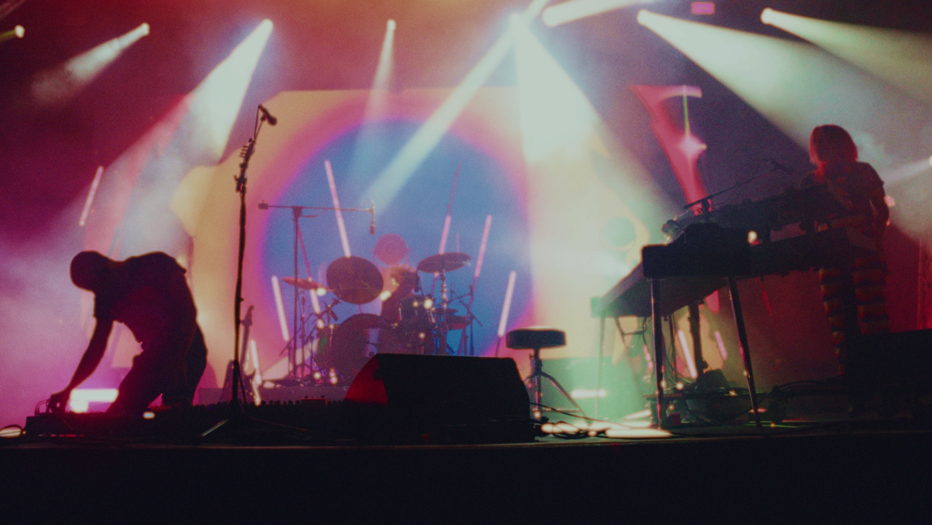 M83 Shares ‘Fantasy’ Tour Archive Video for “Sunny,” Fall Tour Kicks ...